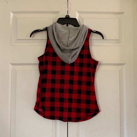 Polly and Esther | Tops | Polly Esther Button Flannel Tank Top With ...